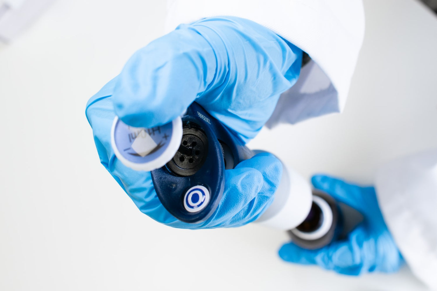 1–10 ml Variable Volume Micropipette | Ossila