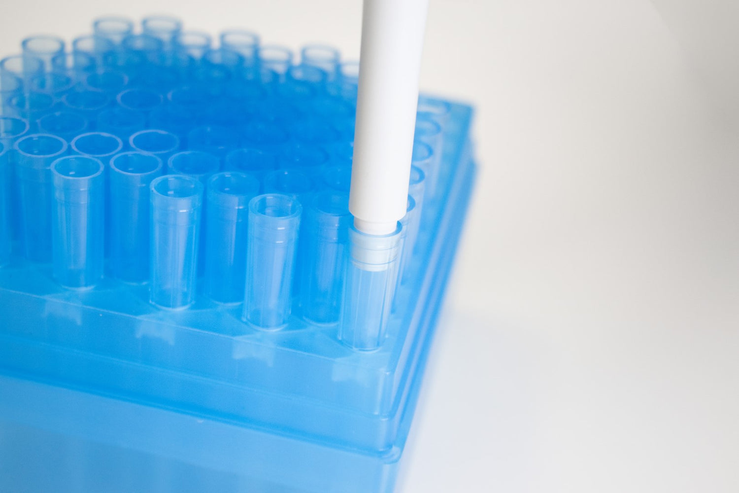 100–1000 μl Variable Volume Micropipette | Ossila