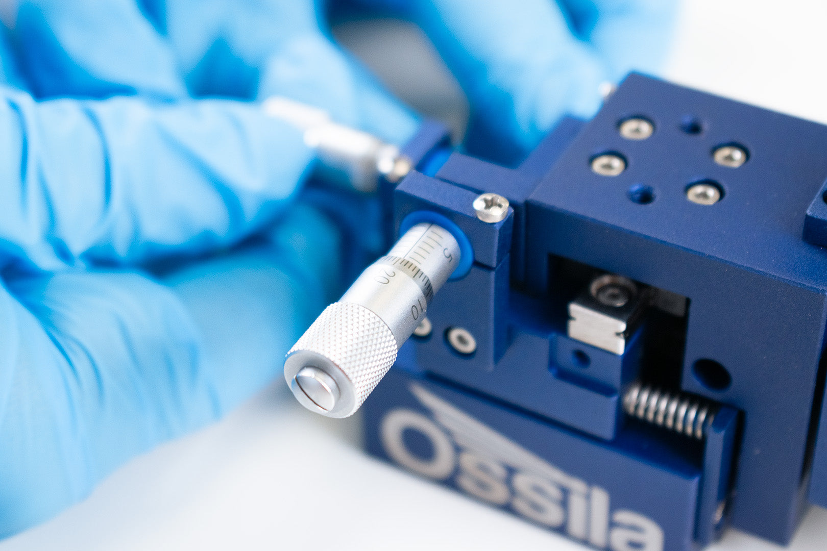 Micromanipulator | Precise Manual Micropositioner | Ossila